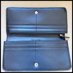 Marc Jacobs | Bags | Marc Jacobs Beige Leather Open Face Wallet | Poshmark